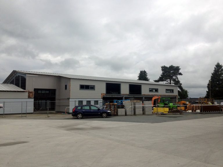 About – Maunders Farm & Country